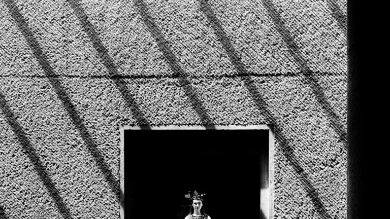 The Incredible Transformation of Corinna Everson: From Bodybuilding ...